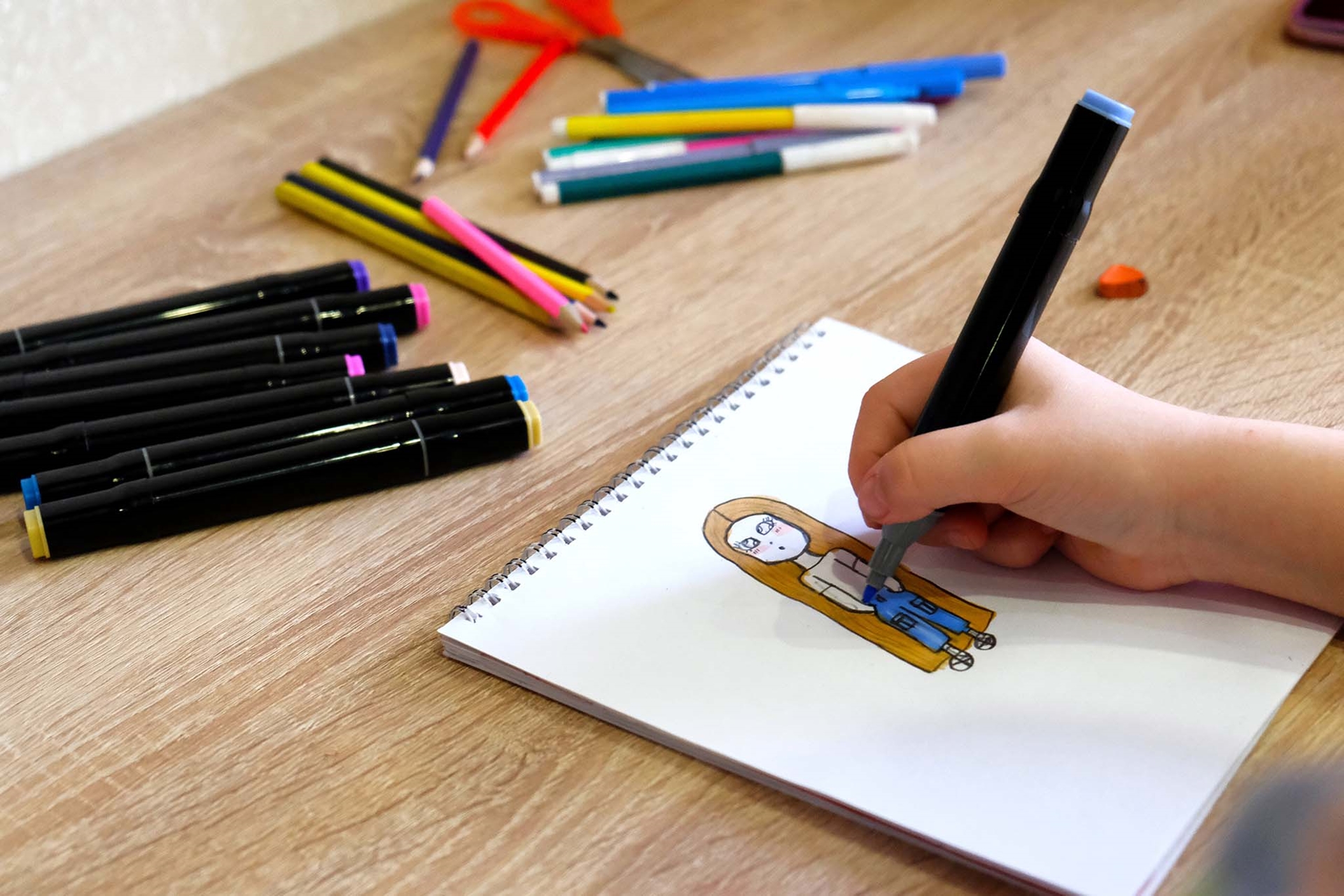 Lær at tegne - find hjælp til tegning hos Bog & idé